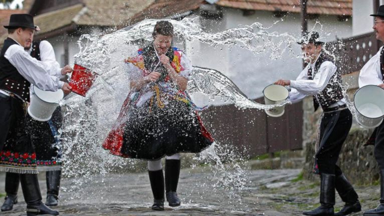About Hungary - Easter traditions in Hungary