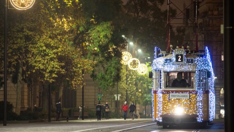 About Hungary - Famous Budapest “Light Trams” are back for the holidays