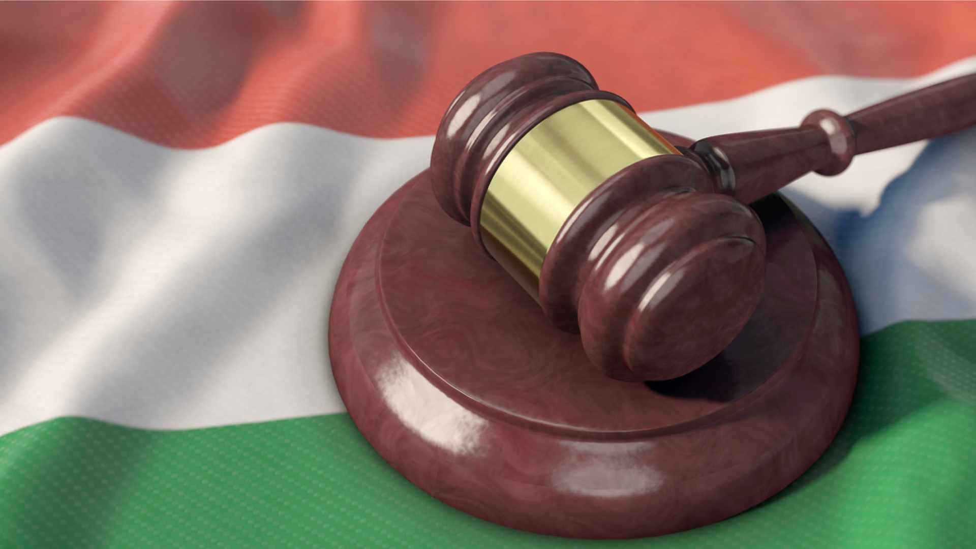 About Hungary - Parliament approves several amendments to the constitution