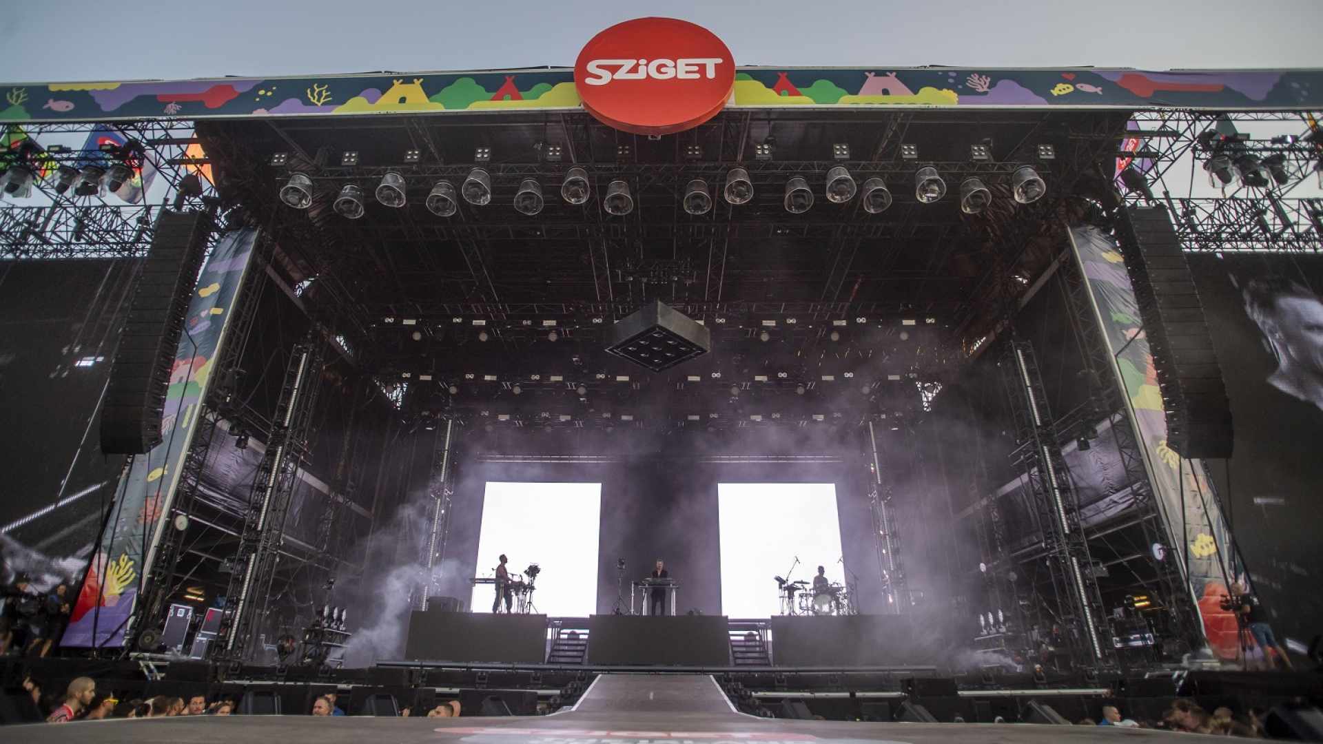 About Hungary - Sziget Festival opens with full house of 95,000 ...