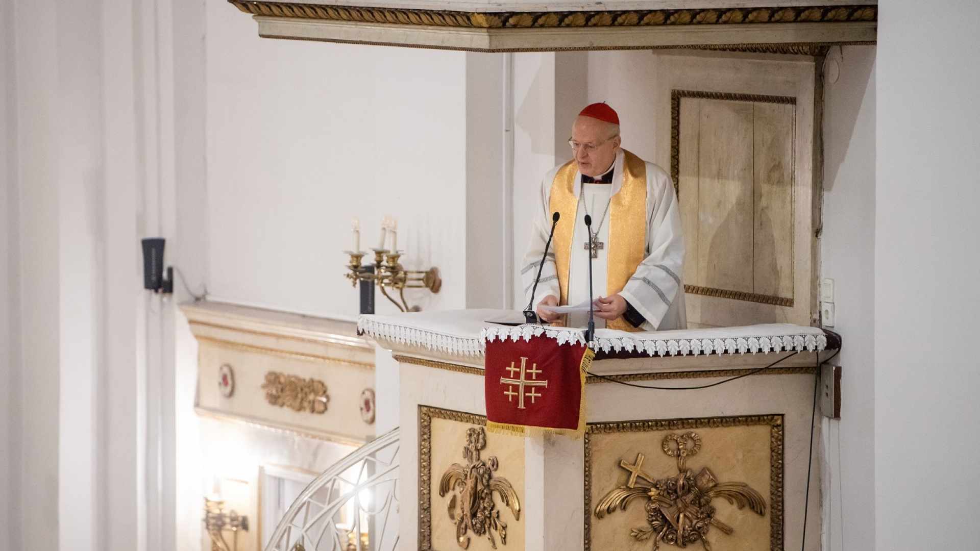 About Hungary - Cardinal Erdő meets Holy See Secretary of State